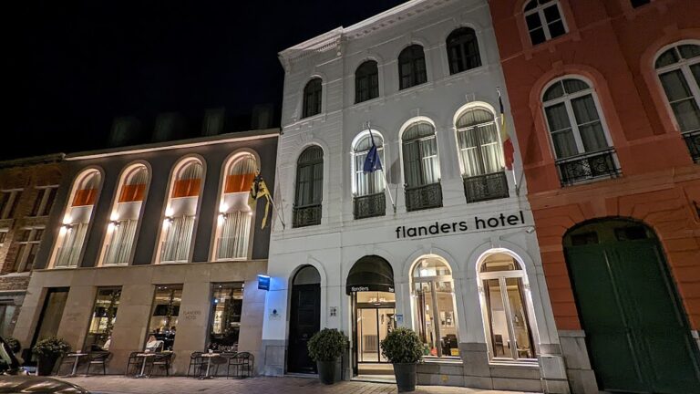 The Benefits of Staying in a Historic Hotel in a Historic City: The ...